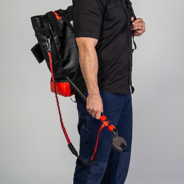 H01057 DUAL ARM TOOL-HITCH - 16KG | Alliance Safety